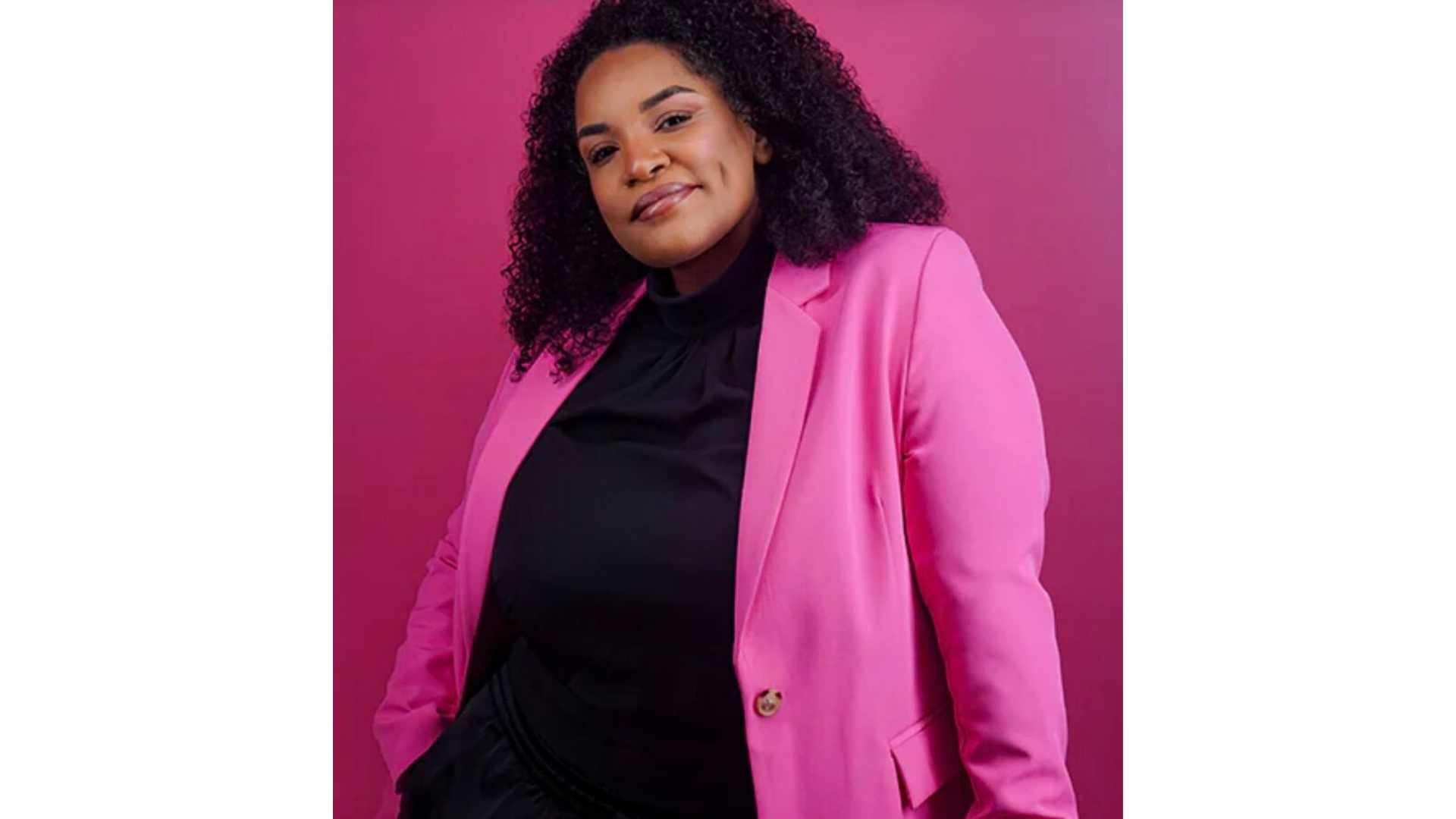 Kelly Massol (Les Secrets de Loly) électrise le public de Arcachon La ...